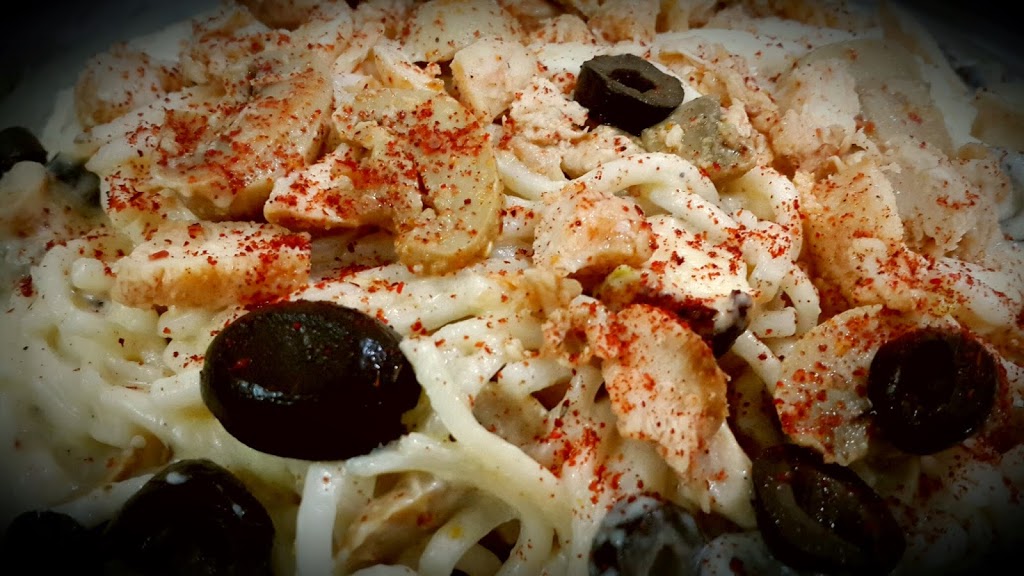 White Sauce Pasta with Garlic Mushrooms & Grilled Chicken | Mirchi Tales